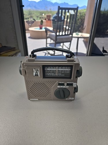 Grundig FR-200 Brown Radio AM FM SW1 Battery Hand Crank Flashlight ...