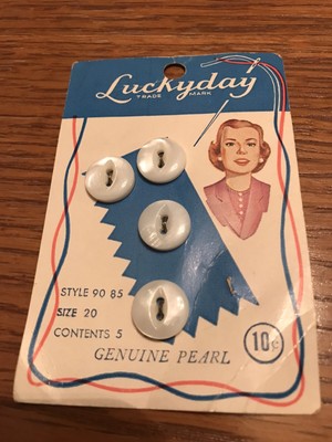 11 Luckyday Genuine Pearl Buttons with Original Cards - New old stock ...