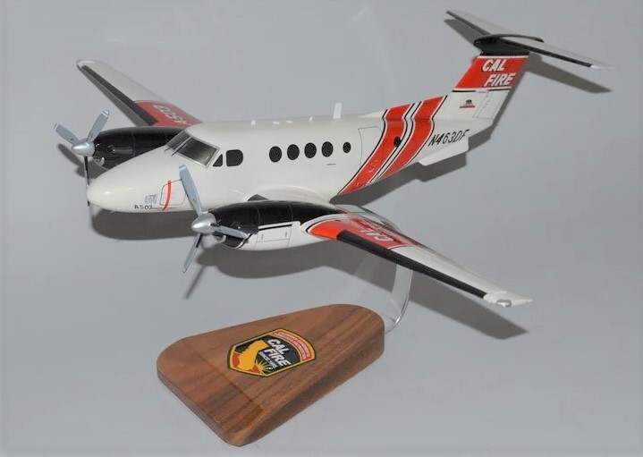 Cal Fire Beechcraft Beech B200 King Air Desk Top Display Model 1/32 SC ...