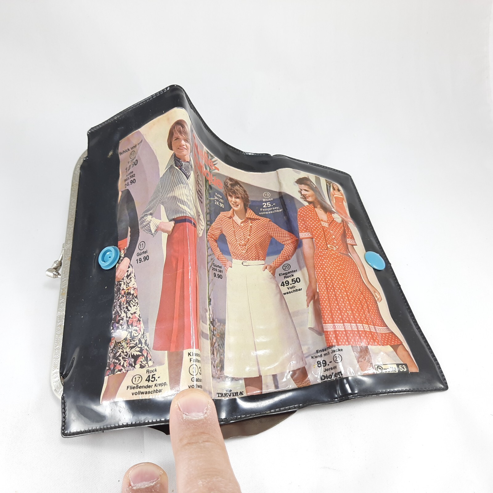 Vintage fashion magazine purse, 90s models pictures W… - Gem