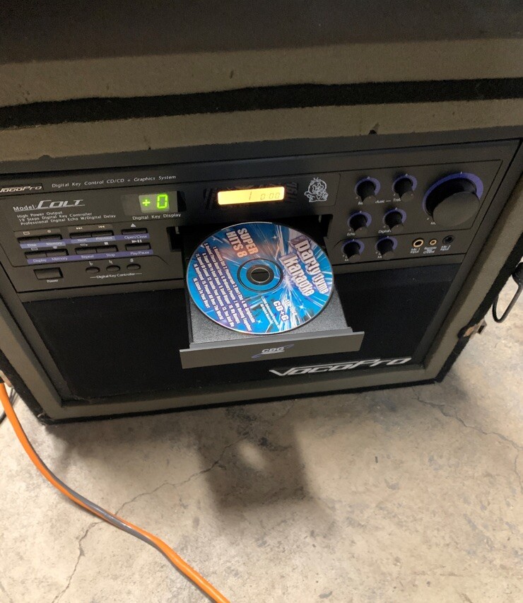 VOCOPRO COLT KARAOKE CD PLAYER WITH KARAOKE CDs | eBay