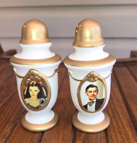 Pair of GWTW Gone With The Wind Salt & Pepper Shakers Rhett & Scarlett ...