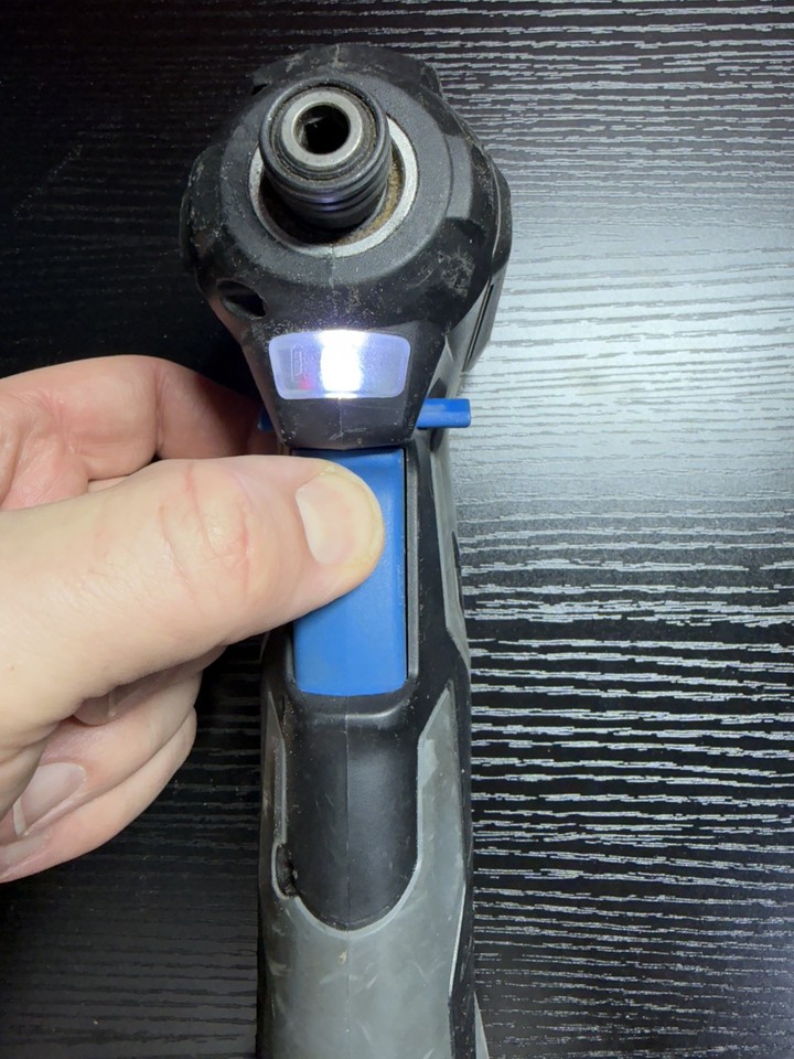 Hammerhead 12V Right Angle Impact Driver / Auto Hammer – Model HHS1200 ...