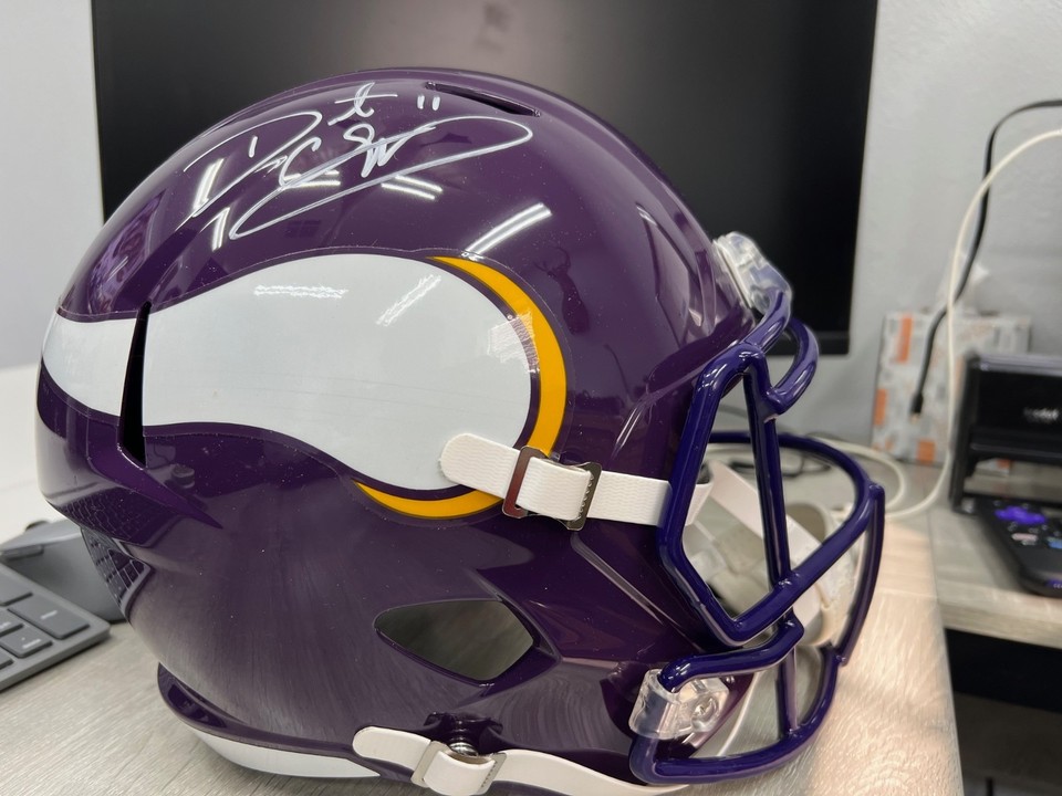 Daunte Culpepper Autographed Full Size Replica Helmet Vikings Beckett ...