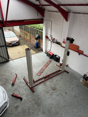 Stenhoj 2 Poster Car Ramp Lift 3000KG 3 Phase | eBay UK