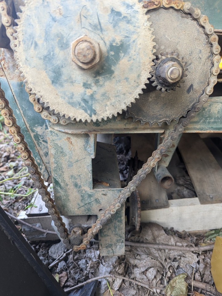 CUSHMAN TRUCKSTER TOP DRESSER OVER SEEDER TOPDRESSER SPREADER PTO ...