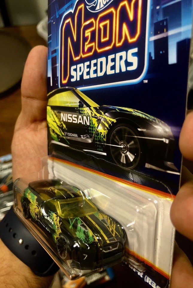 Hot Wheels 2023 Neon Speeders 2017 Nissan GT-R R35 | eBay