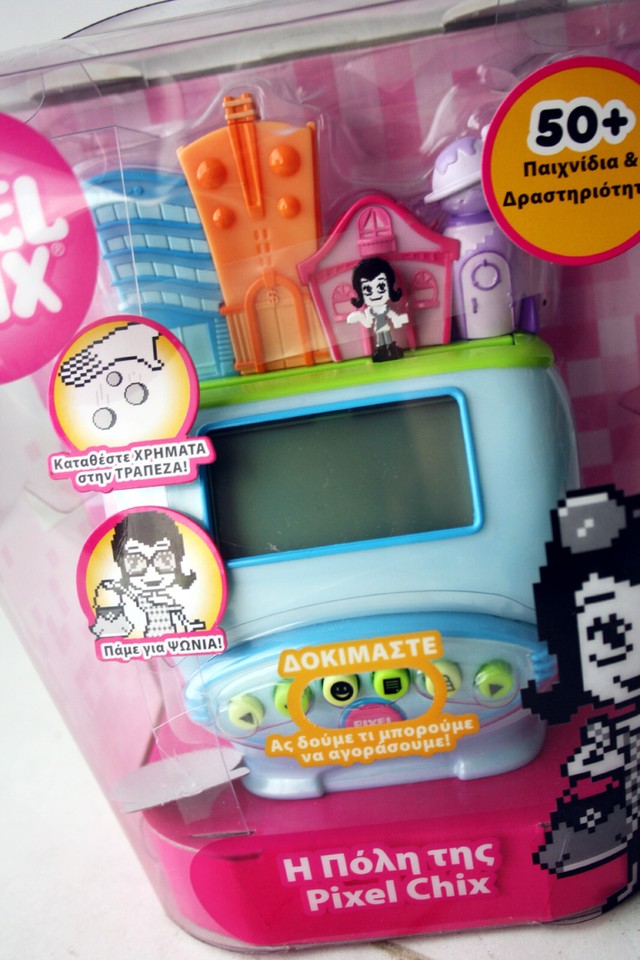 RARE 2008 PIXEL CHIX TOWN CITY VIRTUAL FRIEND 50+ GAMES MATTEL P1681 ...