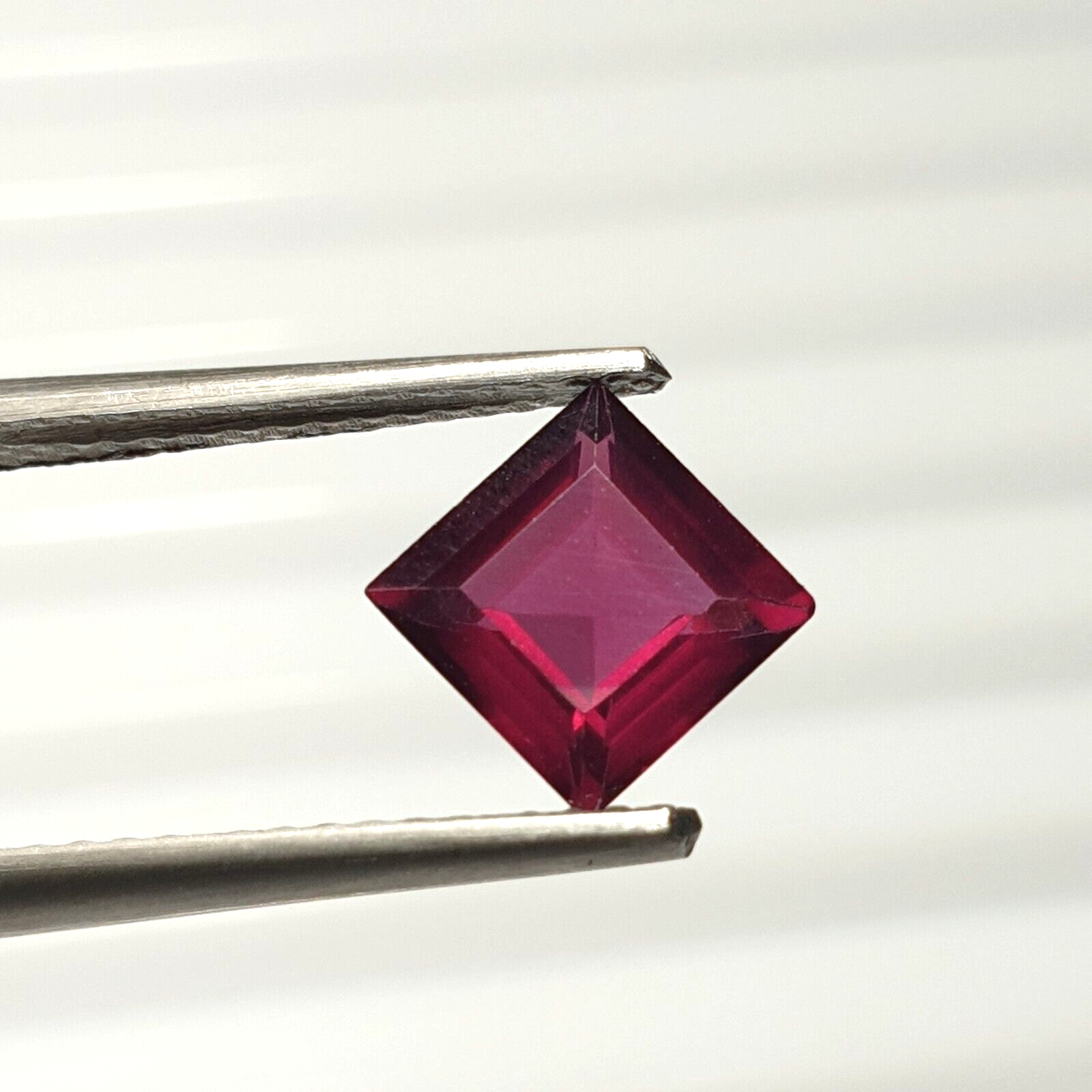 100% Naturel Rhodolite Violet Couleur 6x6 MM Carré Forme Facettes Coupe ...