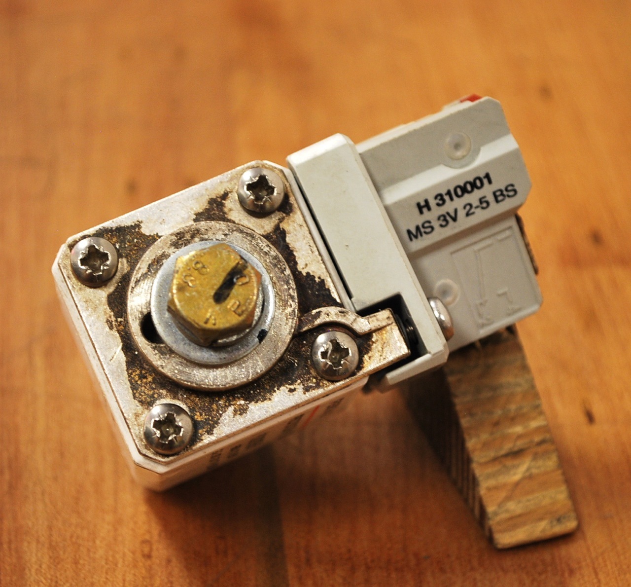 Ferraz Shawmut Protistor Y300056 With W310013 Micro Switch for sale ...