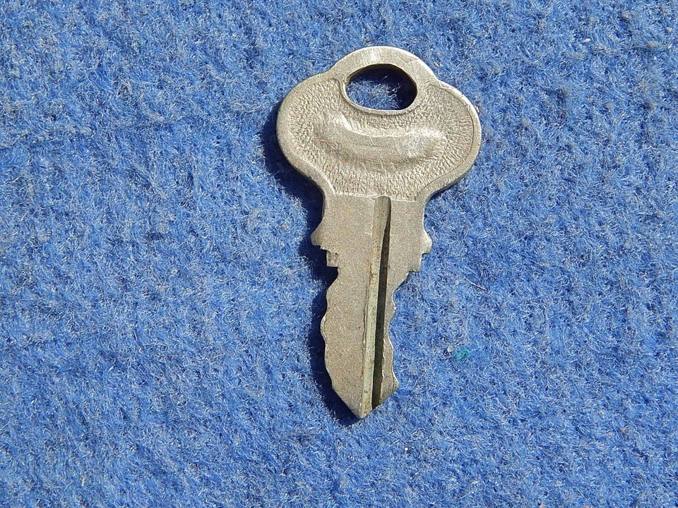 vintage coin op key: Chicago Lock key TT 107 - Watling Scale | eBay