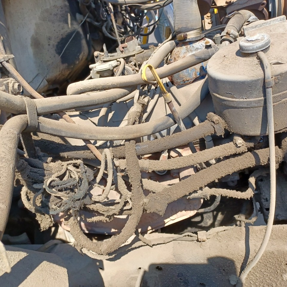84 Ford LN 700 Motor complete with manual transmission GAS 370 | eBay