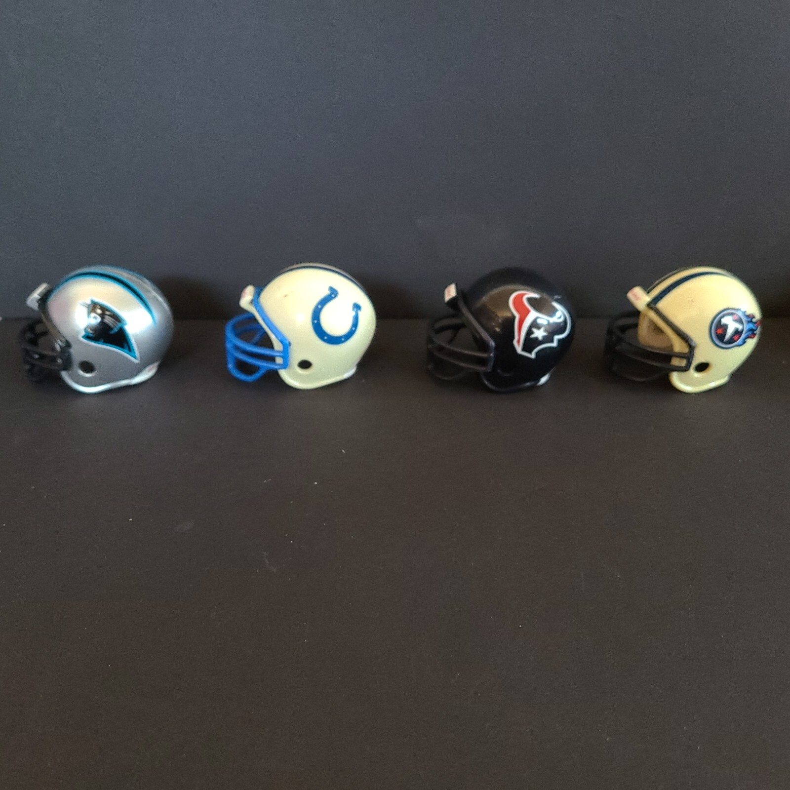 NFL Football Pocket Pro mini Helmet - Throwback Traditional Riddell ...