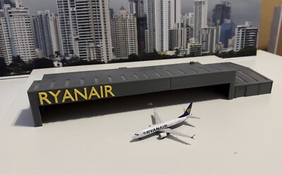 Ryanair Stansted Hangar 1:200 Diorama Model - AviationWorld360 | eBay