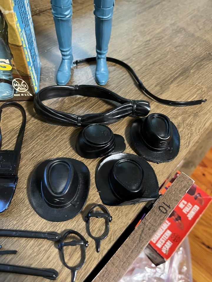 1974 Marx Johnny West Capt. Maddox Box Complete Accessories Fort Apache ...