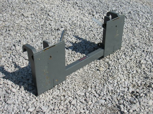 Global Euro Quickie Tractor Loader to Skid Steer Quick Attach Adapter ...