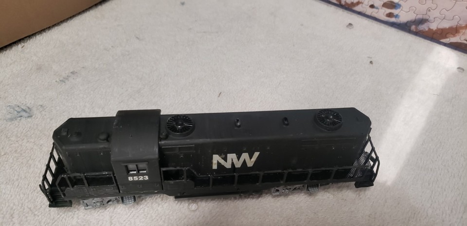 HO SCALE AHM GP18 NORFOLK & WESTERN #8523 DUMMY DIESEL LOCOMOTIVE🔥🔥🔥🔥🔥 ...