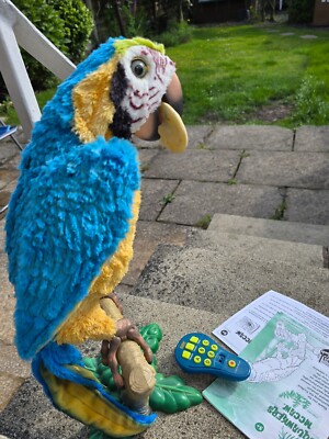 Furreal Friend Squawkers McCaw Talking Parrot with Remote/Perch/Biscuit ...