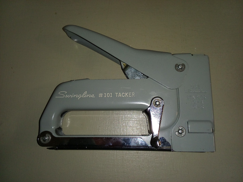 Vintage Swingline #101 Tacker Stapler USA w/ partial box of staples ...