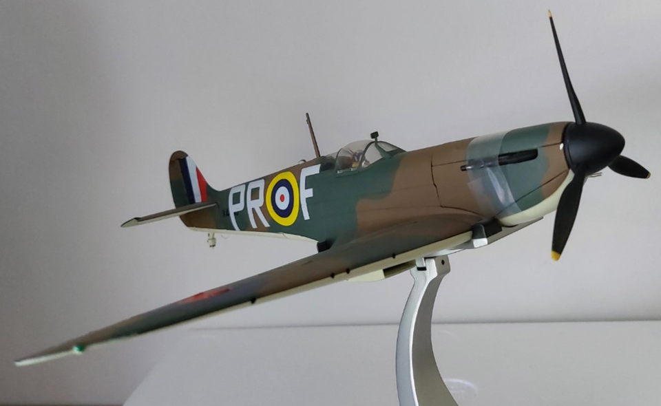 1:32 scale CORGI Supermarine Spitfire Mk1A- model AA33901 - Superb ...