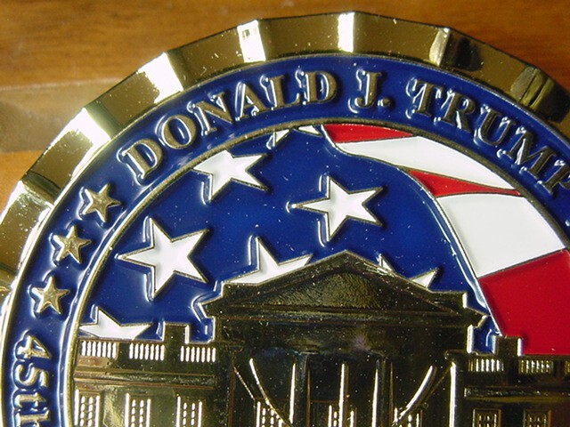 Official President Donald J Trump Challenge coin -Commander in chief ...