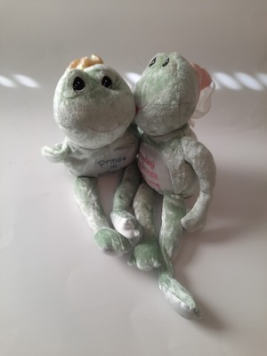Precious Moments Kissing Frogs Prince/Princess Plush Magnet Lips | eBay