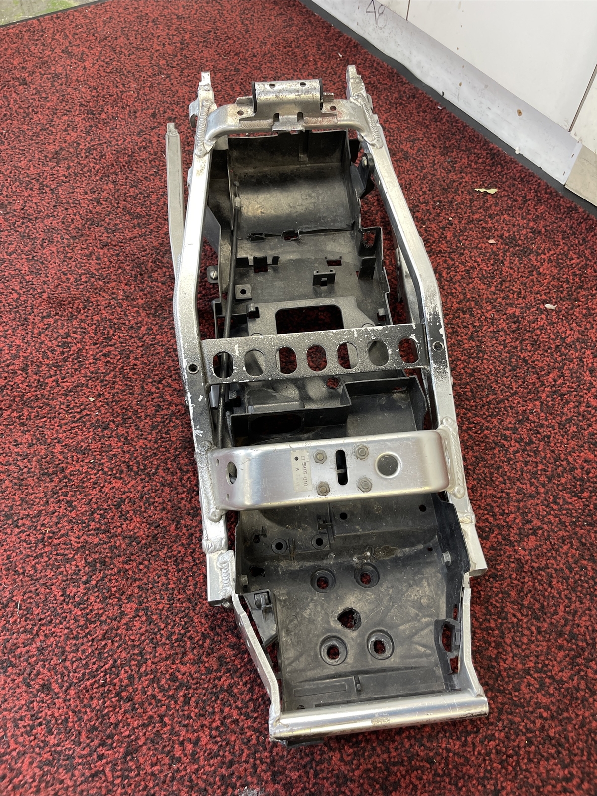 99 00 01 02 YAMAHA YZFR6 YZF R6 OEM REAR BACK TAIL SUBFRAME SUB FRAME ...