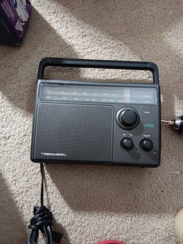 Vintage Realistic by Radio Shack AM/FM Portable Radio | eBay
