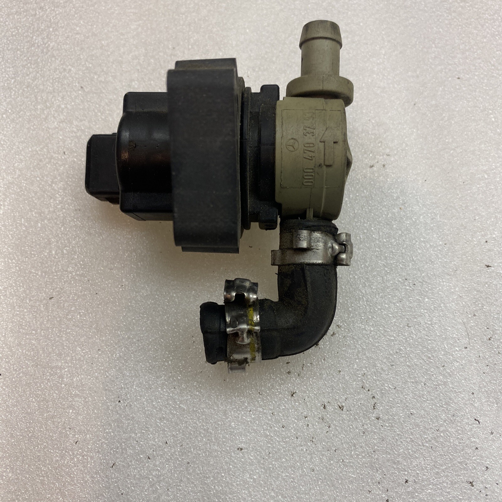 2003-2005 Mercedes-Benz W203 C230 1.8L Engine Crankcase Vent Valve ...