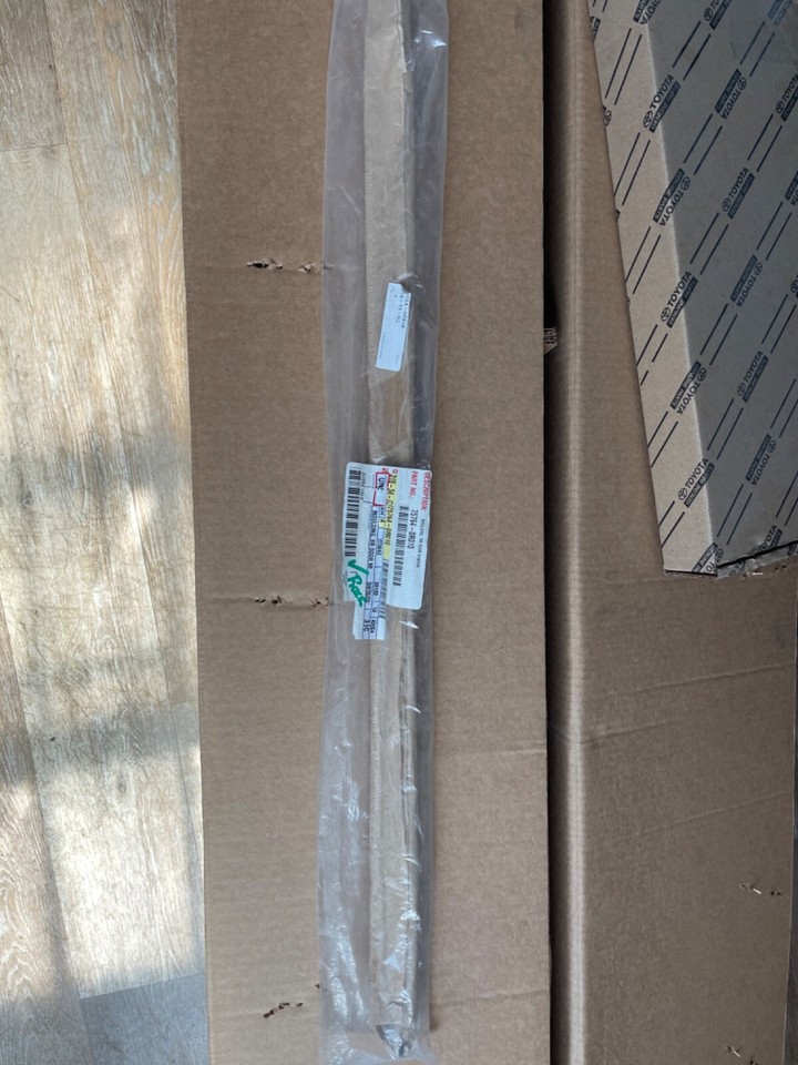 New Genuine Toyota Reveal Molding RR Door Window 75764-0R010 | eBay