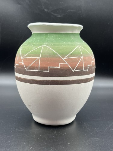 UTE Mountain Tribe Signed Pottery Vase Native American | eBay