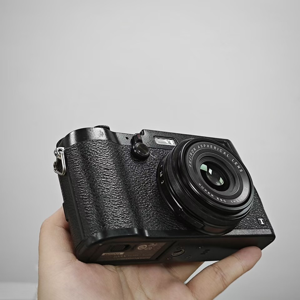 Fujifilm X100T 16.3MP Black Digital Cam Hybrid Viewfinder Classic ...