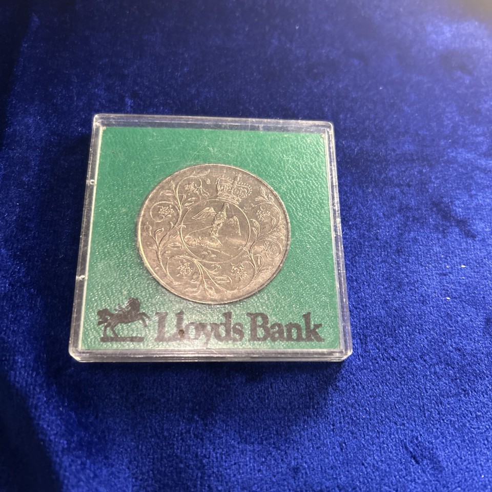 1977 Queen Elizabeth II Silver Jubilee Commemorative Crown Coin DG.REG ...