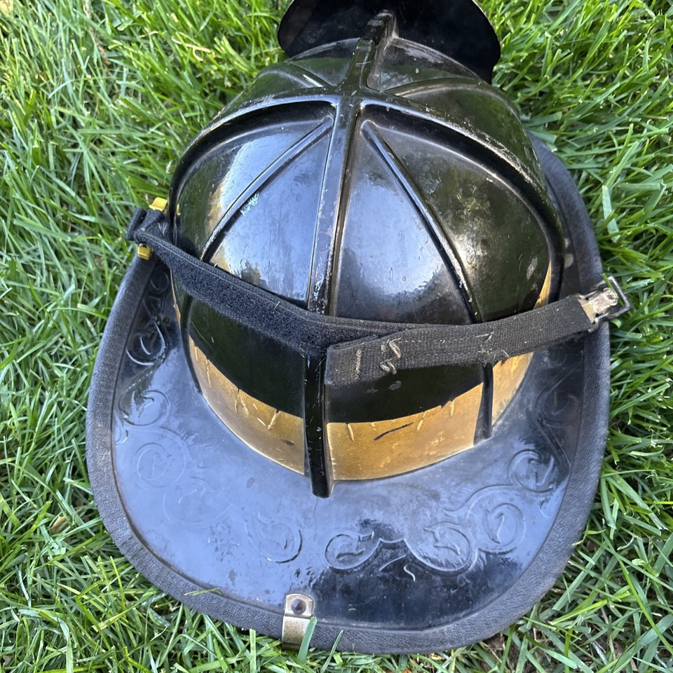 2002 Cairns 1010 Model B-TRD Firefighter Fire Helmet E 32 Garfield | eBay
