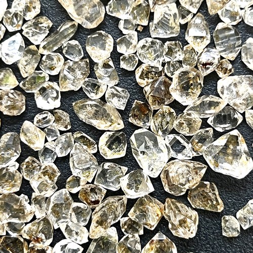 Petroleum Quartz Small Crystals (UV Reactive) Raw Natural Wholesale Lot ...