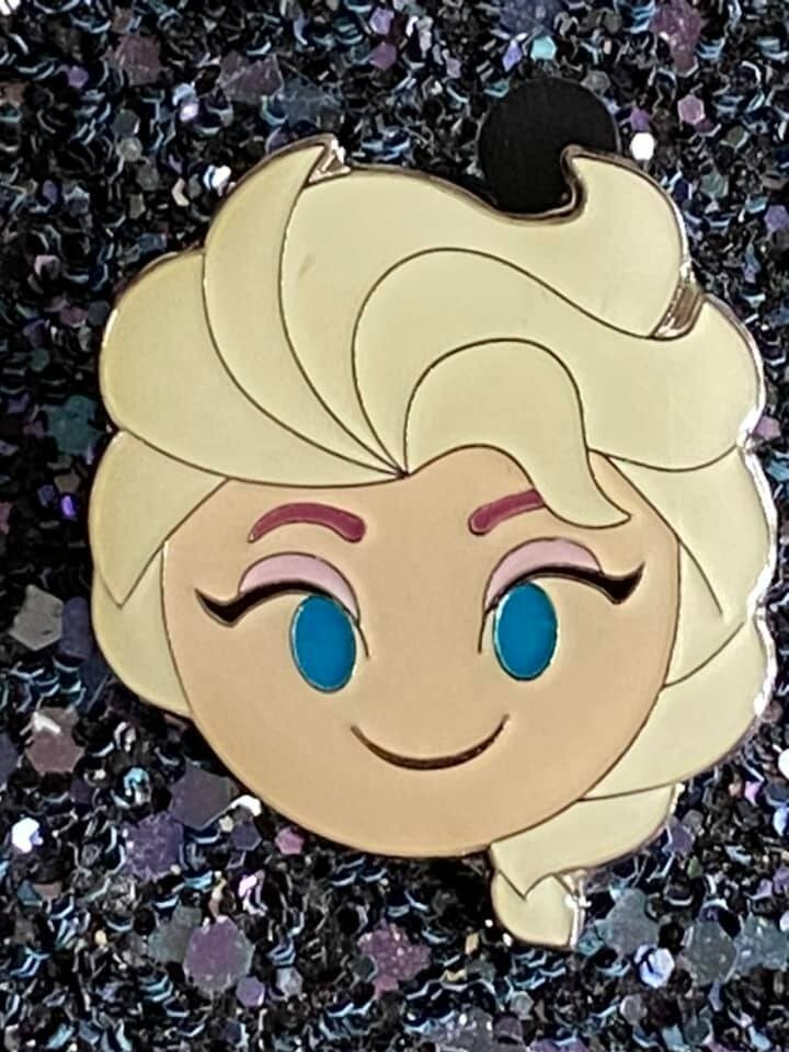 Disney TRADING PINS - FROZEN - Elsa Smiling - II - DISNEYLAND world ...