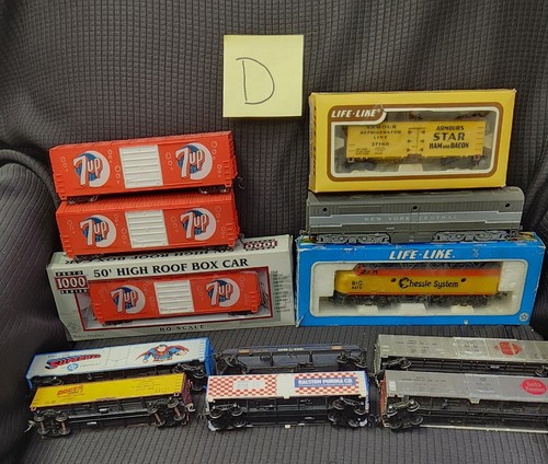 HO train rolling stock 7up 7 up box car superman boxcar Chessie loco ...