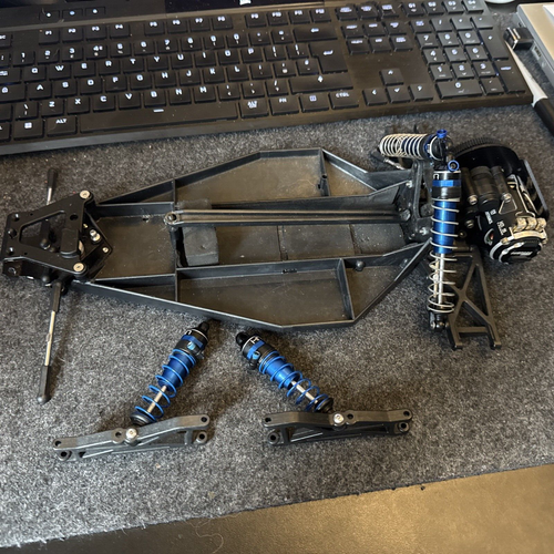 Team Associated RC10 B3 - Chassis and Spares including Blue Alloy ...