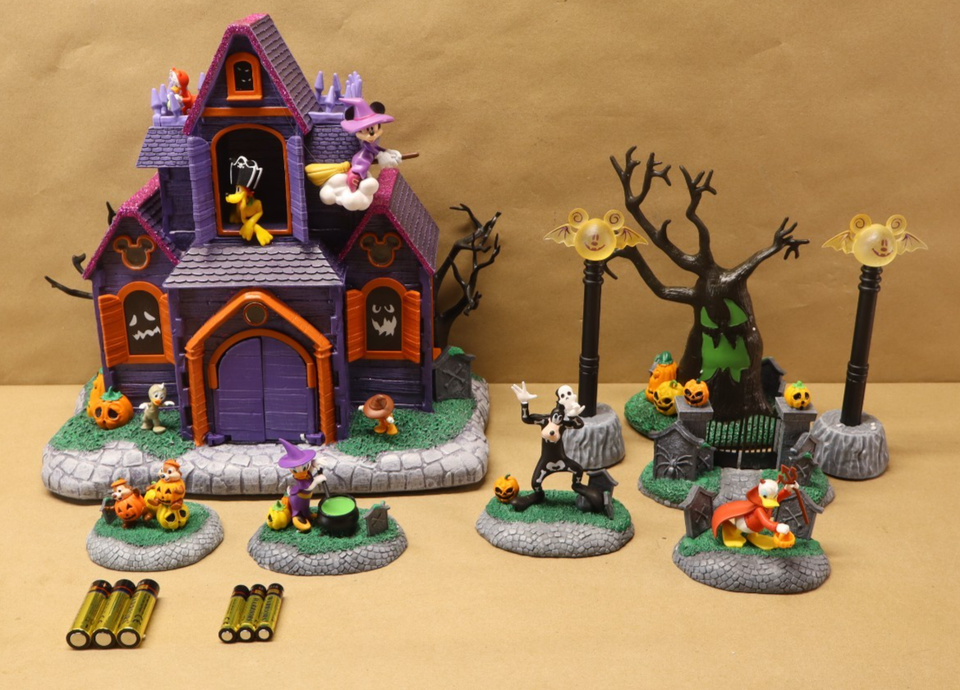 Disney Mickey & Friends Haunted House Halloween Village 9-Piece Set ...