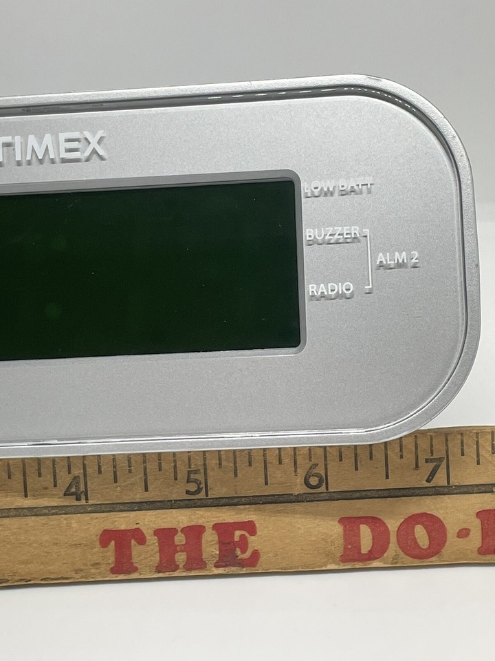 Timex AM/FM Dual Alarm Clock Radio with 1.2-Inch Green Display Model ...