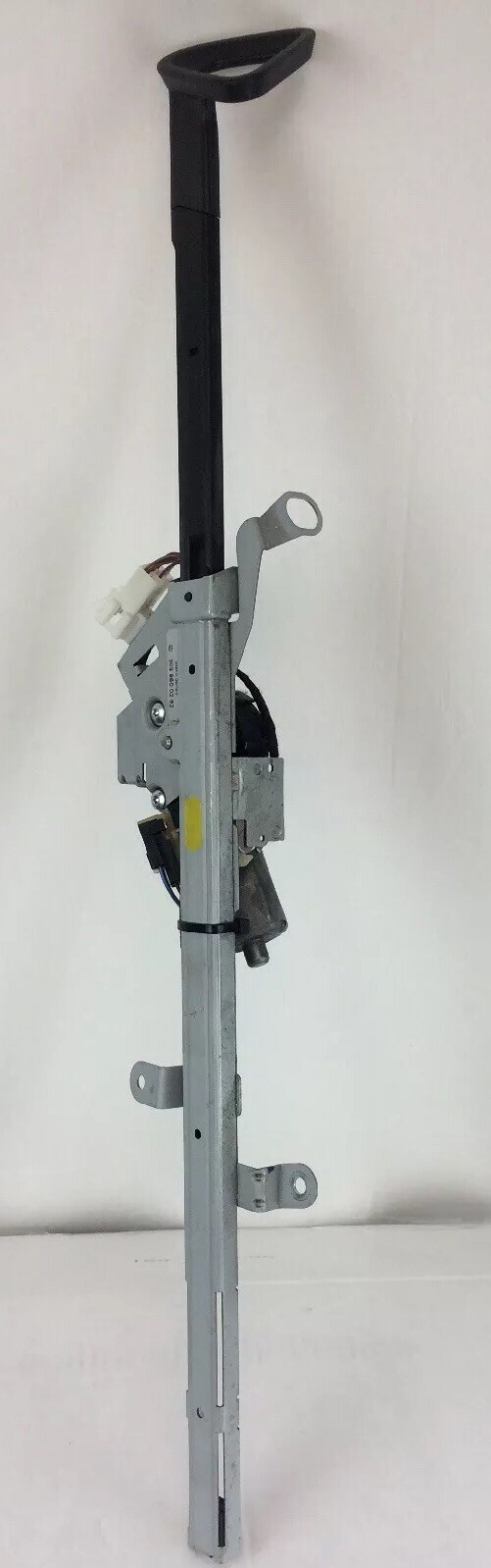 03-09 Mercedes W209 CLK500 CLK550 CLK320 Seat Belt Feeder Motor Front ...