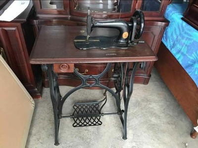 Sewing Machines - Fiddle Base Sewing Machine