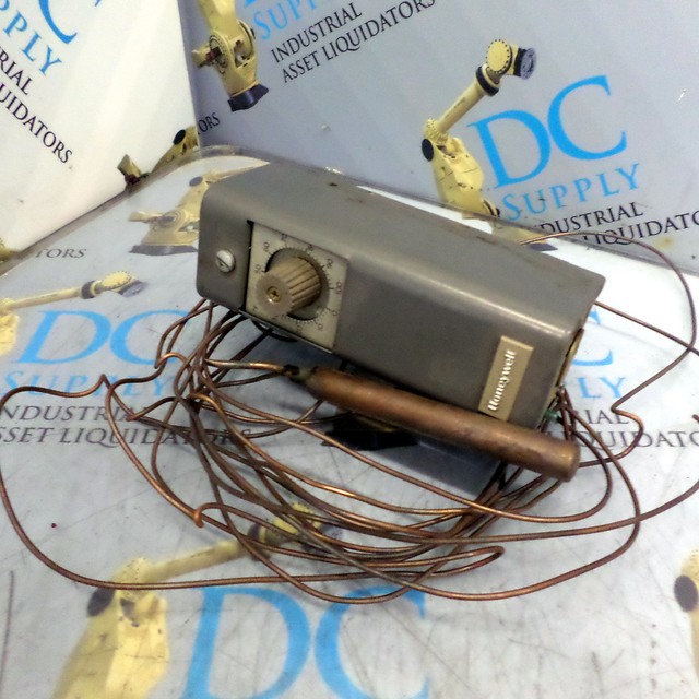 Honeywell BRAND T678A 1494 Remote Temperature Controller * for sale ...