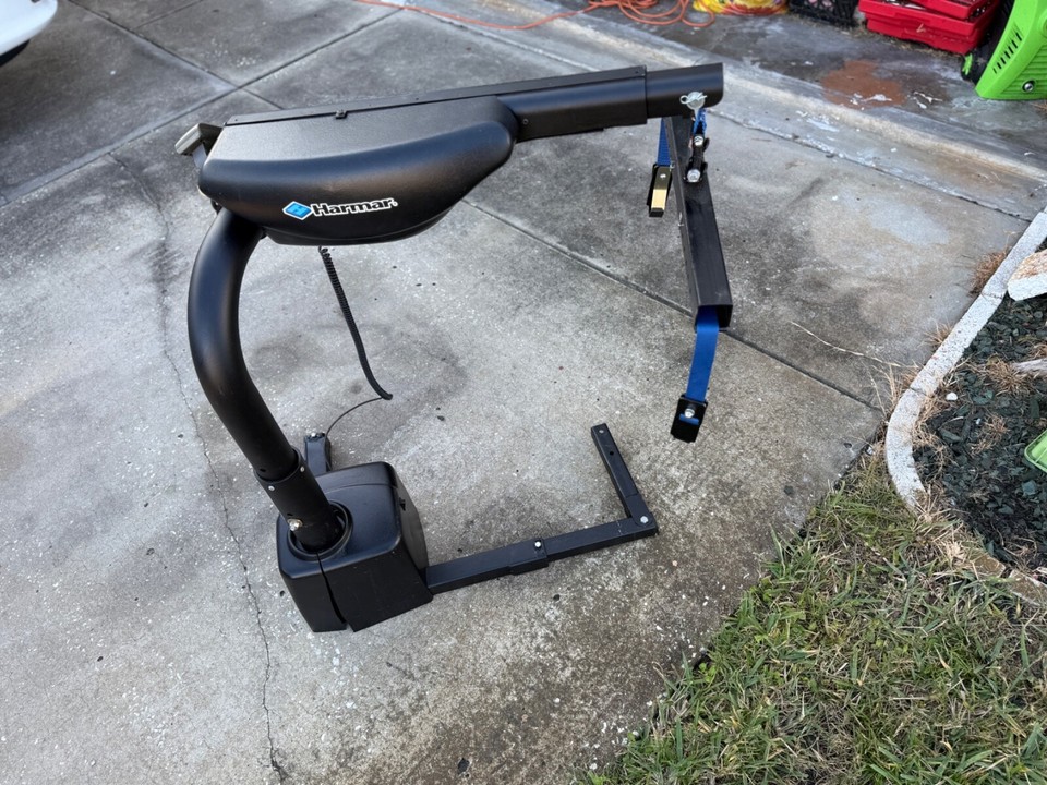 Harmar AL425 AXIS II Wheelchair Inside/Outside Mobility Lift READY TO ...