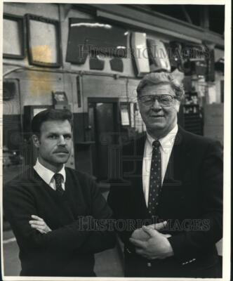 1987 Press Photo Tim Mieritz and James Meinert, Snider Mold Co. Inc ...