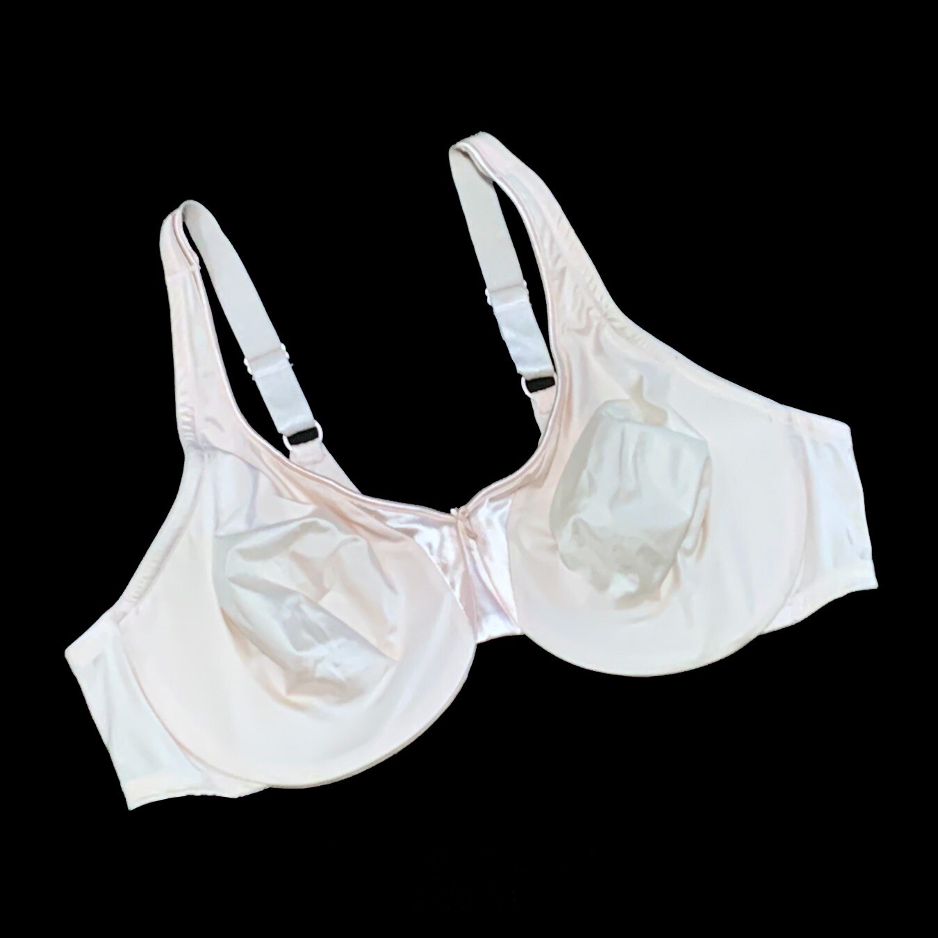 OLGA+Signature+40DD+Black+Minimizer+Underwire+Bra+35002+EUC for sale ...