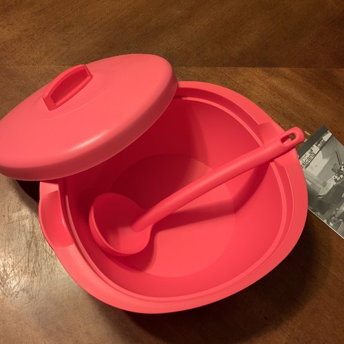 Tupperware Legacy Soup Server with Spoon 7 1/2cups Sopera Mexicana ...