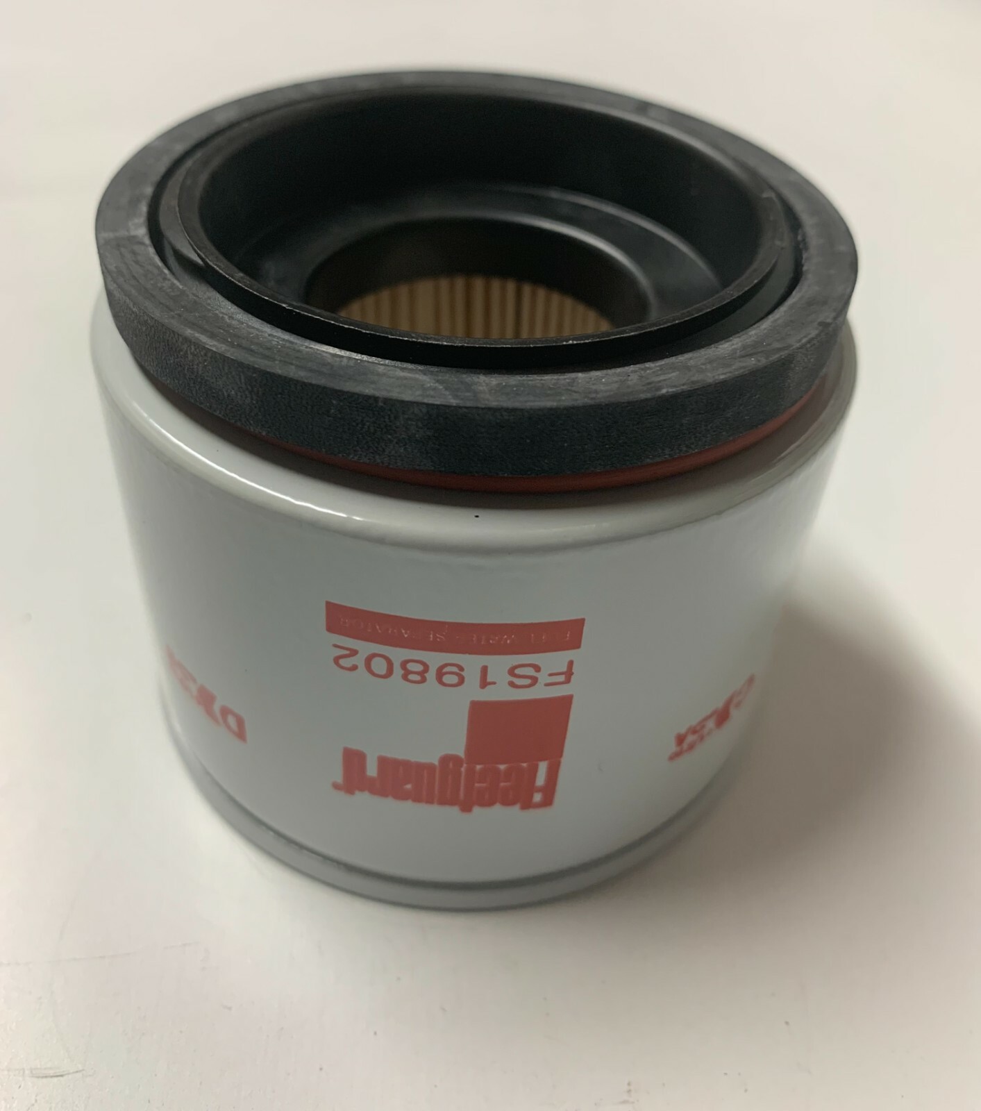 FS19802 R12T 86583 33583 533583 P551745 Fleetguard Fuel Filter Water ...