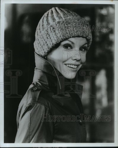1977 Press Photo Actress Marsha Mason also enjoys life as Mrs. Neil ...