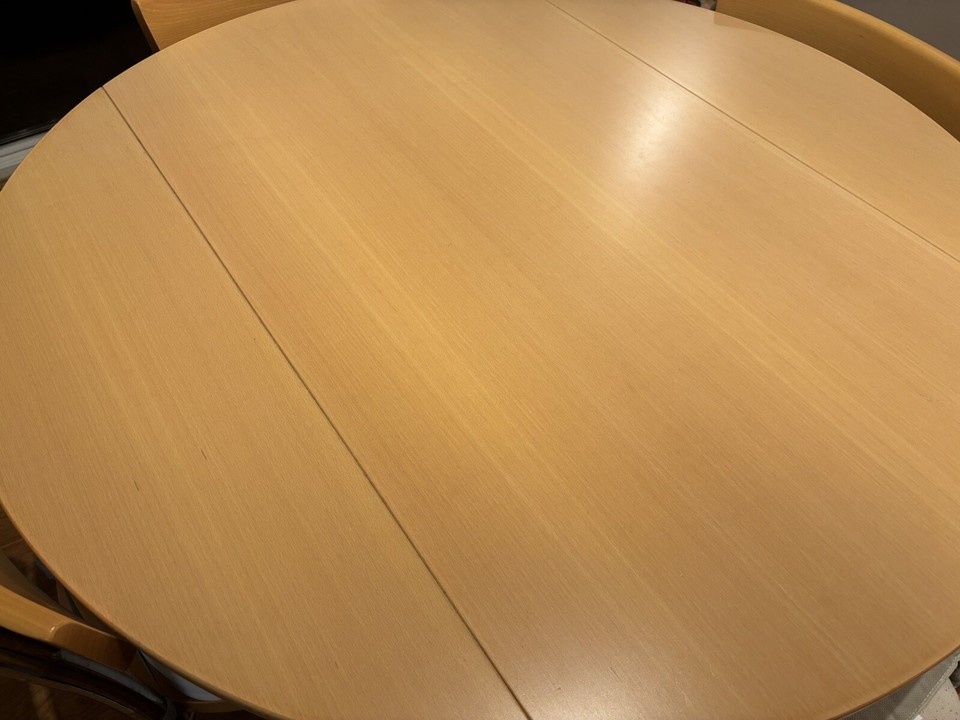John Lewis Extending Dining Table 4-6 Seater Round Oak RRP £999 | eBay UK